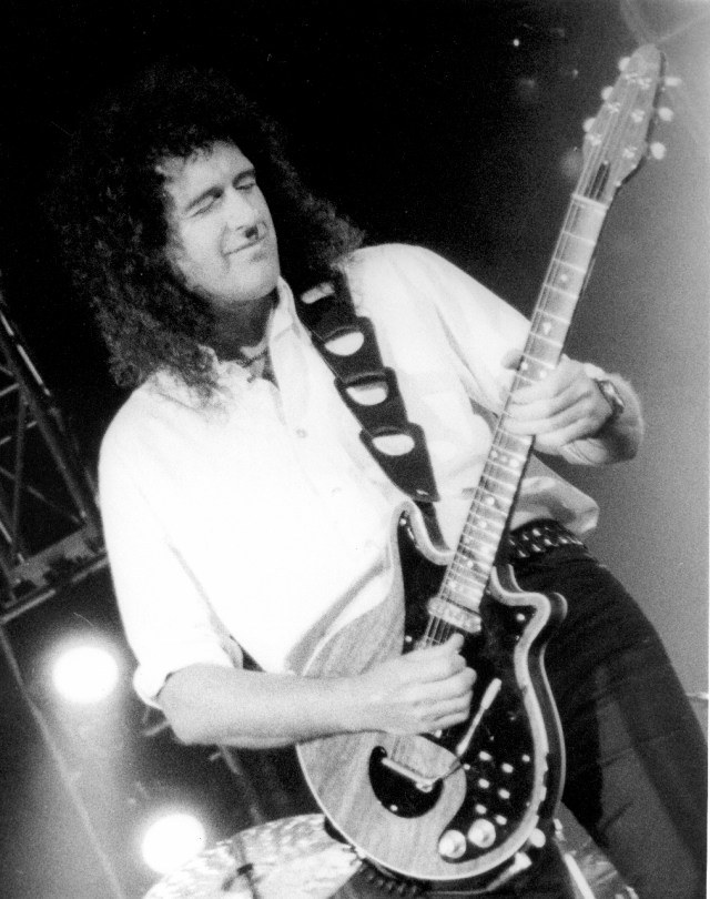 Brian May 1998 band pics | Fryer Guitars
